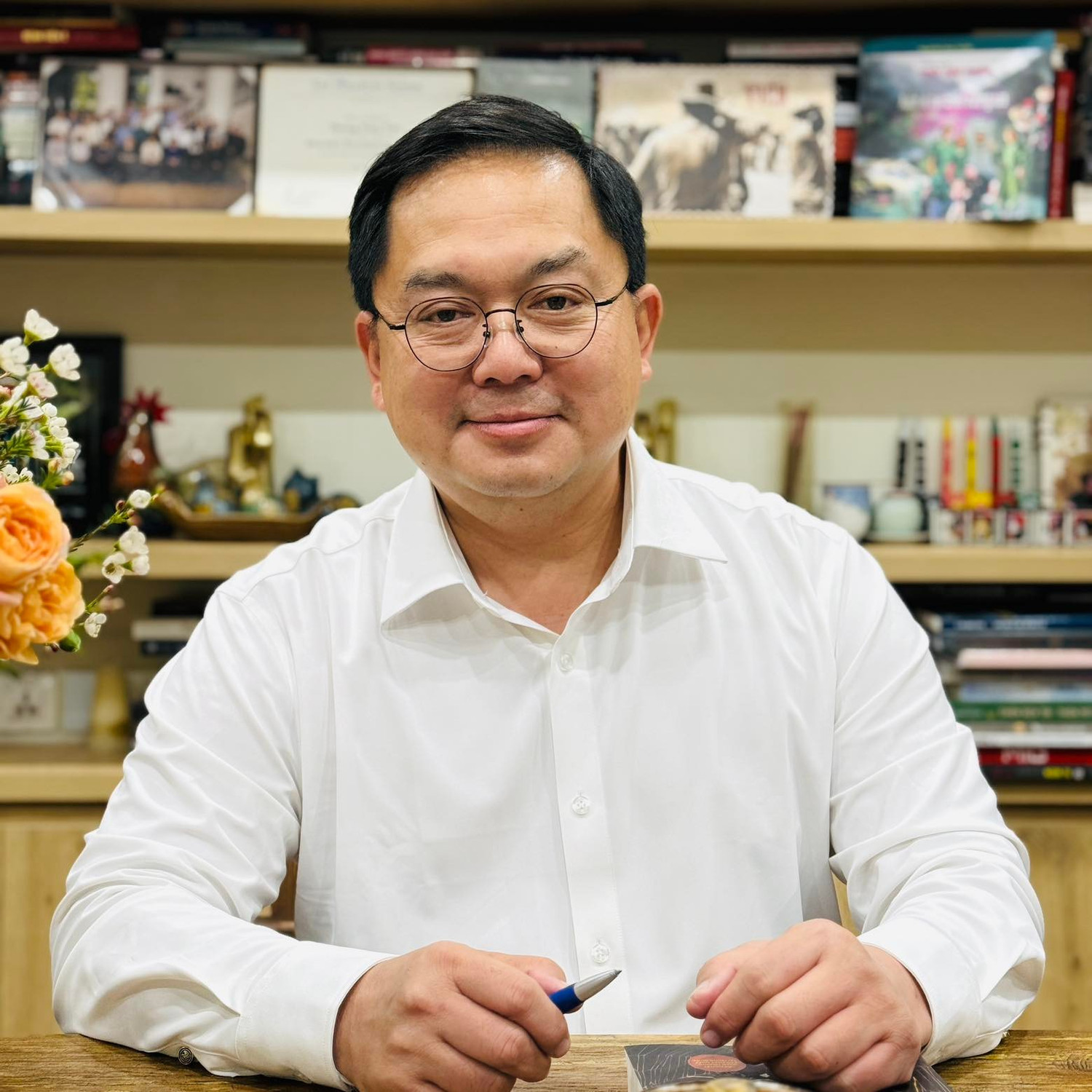 Cuốn sách 'Từ sông Bến Hải đến Dinh Độc Lập' của Thiếu tướng Hoàng Đan ...