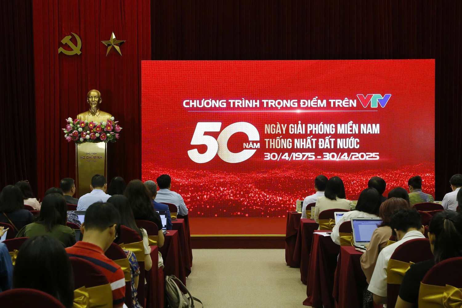 VTV Đặc biệt 'Cuộc đọ sức của ý chí' - hành trình của Craig McNamara ...