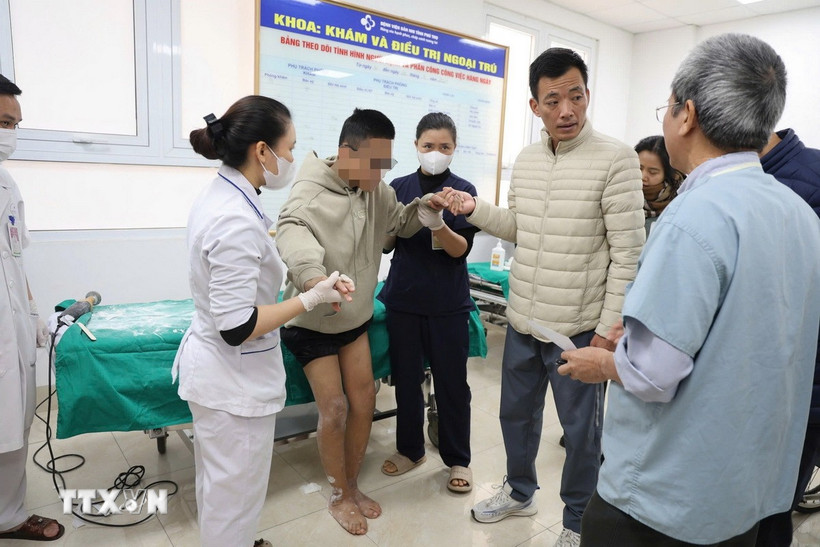 Phú Thọ: Phẫu thuật phản xạ gân cơ giúp bé phục hồi khả năng đi lại ...