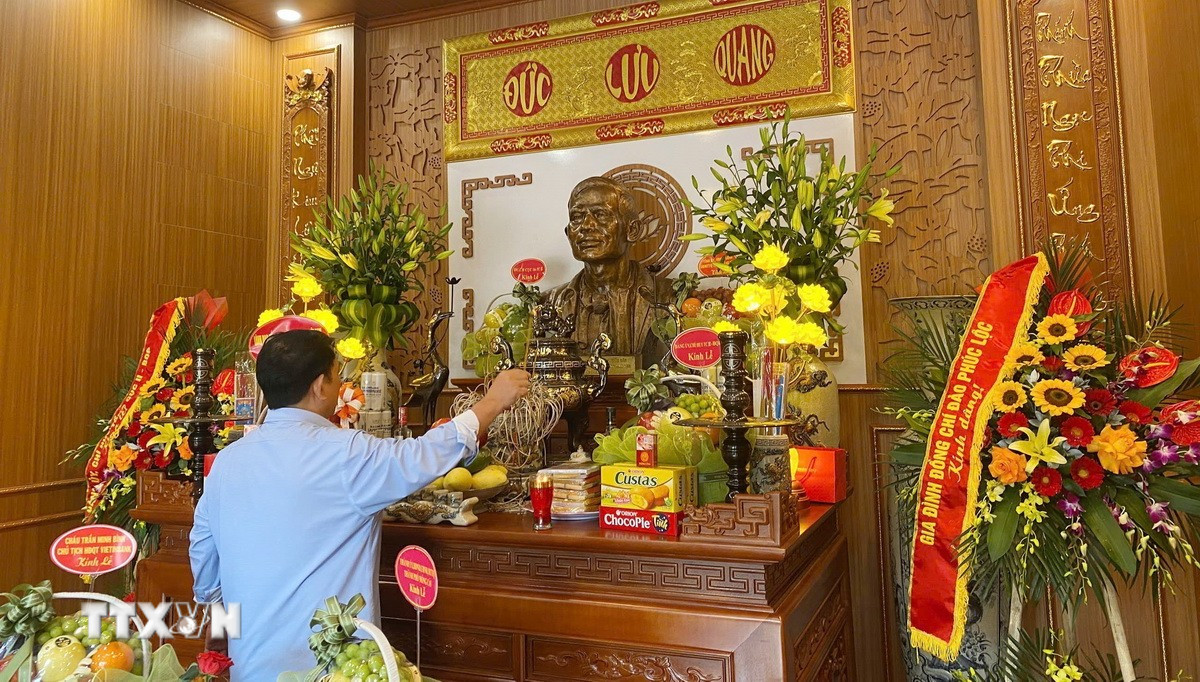 Handing over the Memorial House of People's Armed Forces Hero Hoang ...