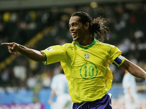 Ronaldinho sẽ ra sân trong trận giao hữu tại Việt Nam | Vietnam+ ...