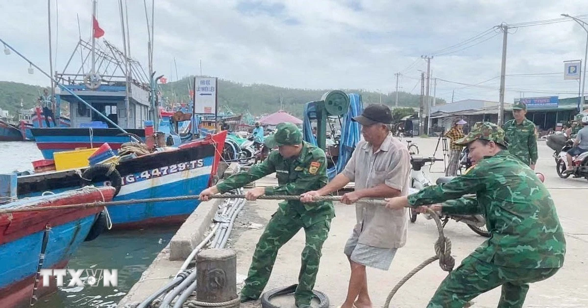 Bão số 13 mạnh, dự báo gây mưa lớn từ Đà Nẵng đến Đắk Lắk | Vietnam+ ...