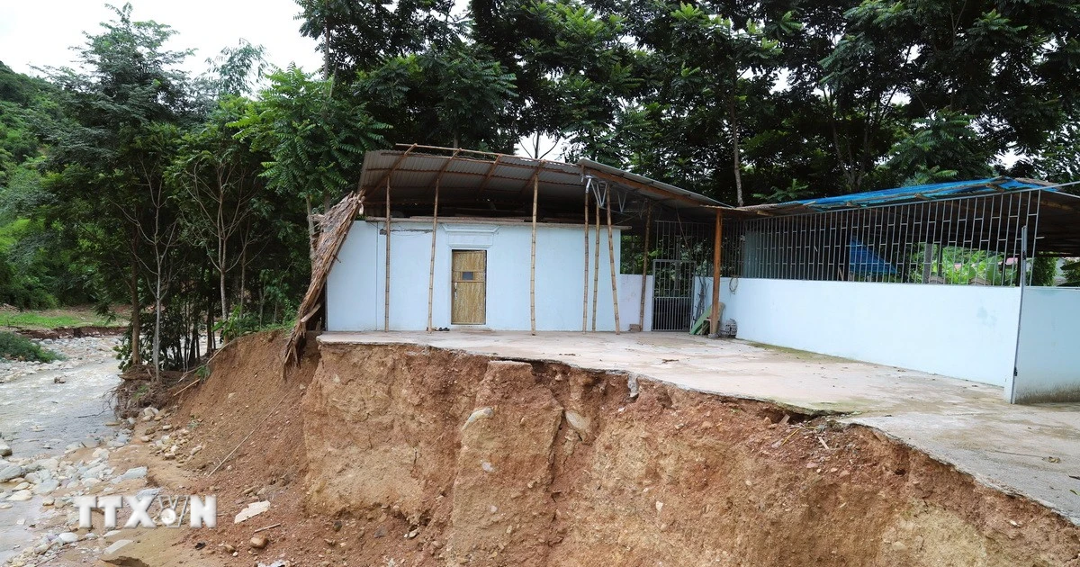 Nghệ An khẩn cấp xây dựng 5 khu tái định cư cho dân vùng lũ | Vietnam+ ...