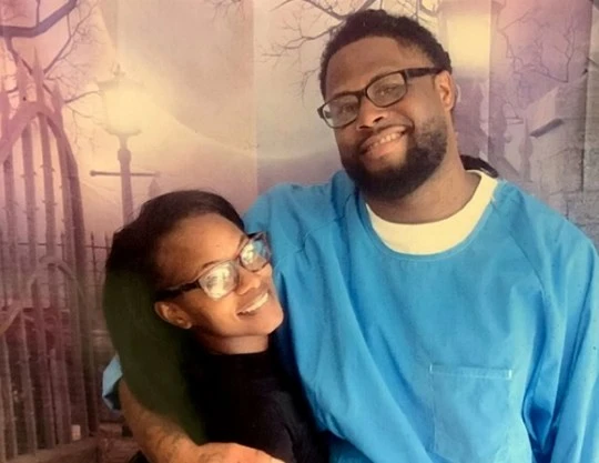 Trúng tiếng sét ái tình, người phụ nữ kết hôn với phạm nhân giết người ...