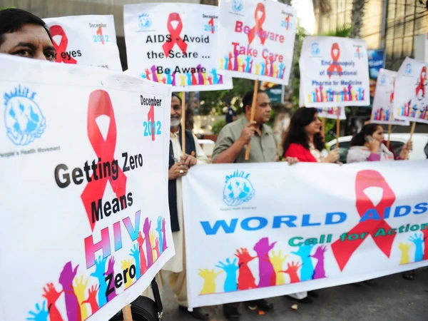 Phát triển thuốc giúp bảo vệ con người trước HIV/AIDS | Vietnam+ ...