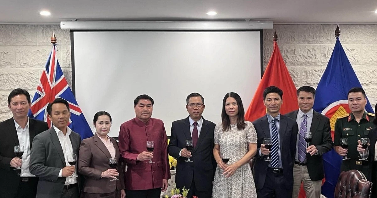 Đại sứ Lào đánh giá cao thành tựu kinh tế-xã hội của Việt Nam ...