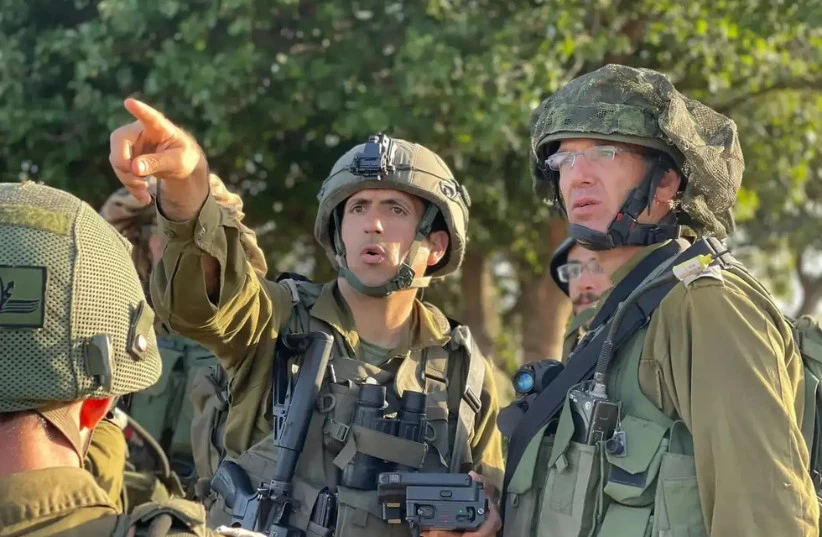 Video xe tăng Merkava trúng bom, sĩ quan cao cấp của Israel tử trận ở Dải Gaza | Vietnam+ ...