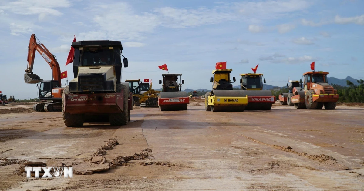 Chạy đua tiến độ tại dự án Sân bay Quốc tế Phù Cát