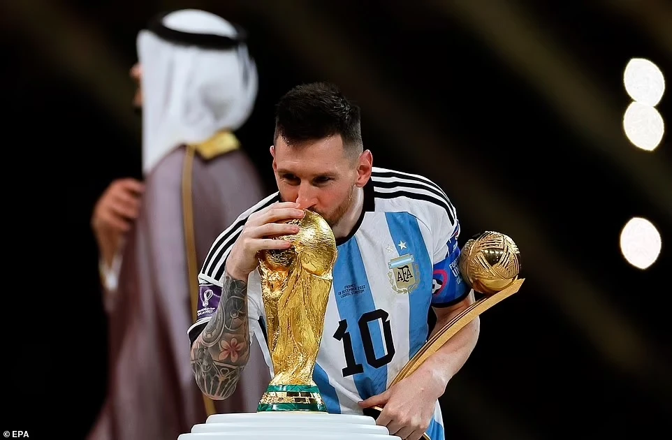 Lionel Messi 'quay xe,' tuyên bố chưa muốn chia tay tuyển Argentina ...