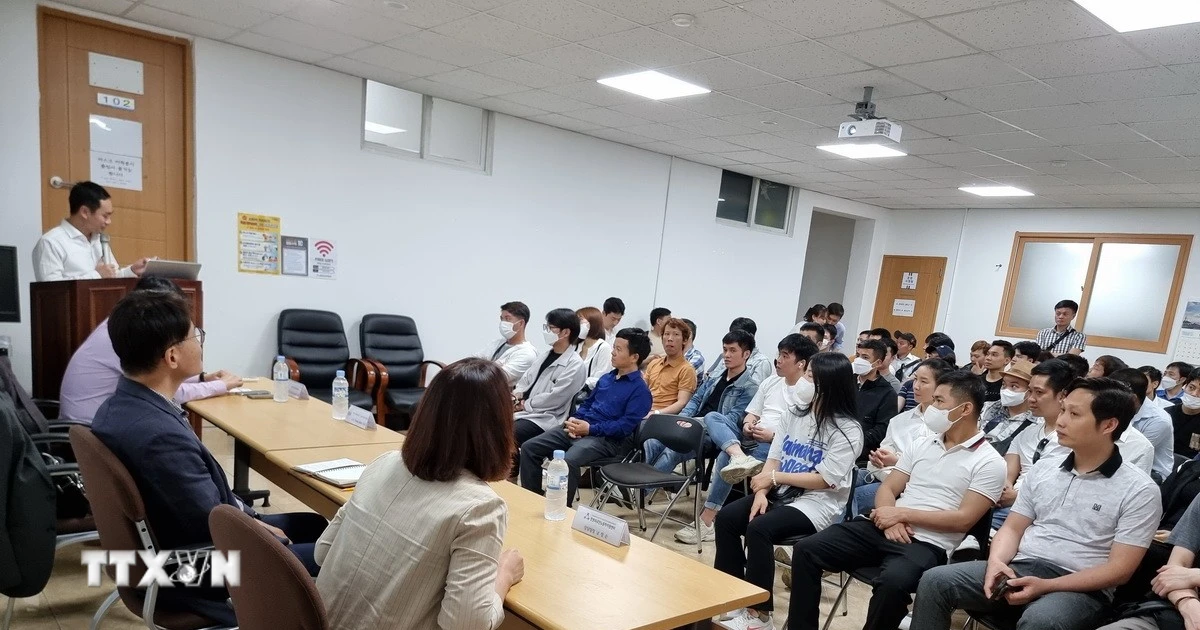 Số lao động chính thức tại Hàn Quốc giảm lần đầu sau 26 năm