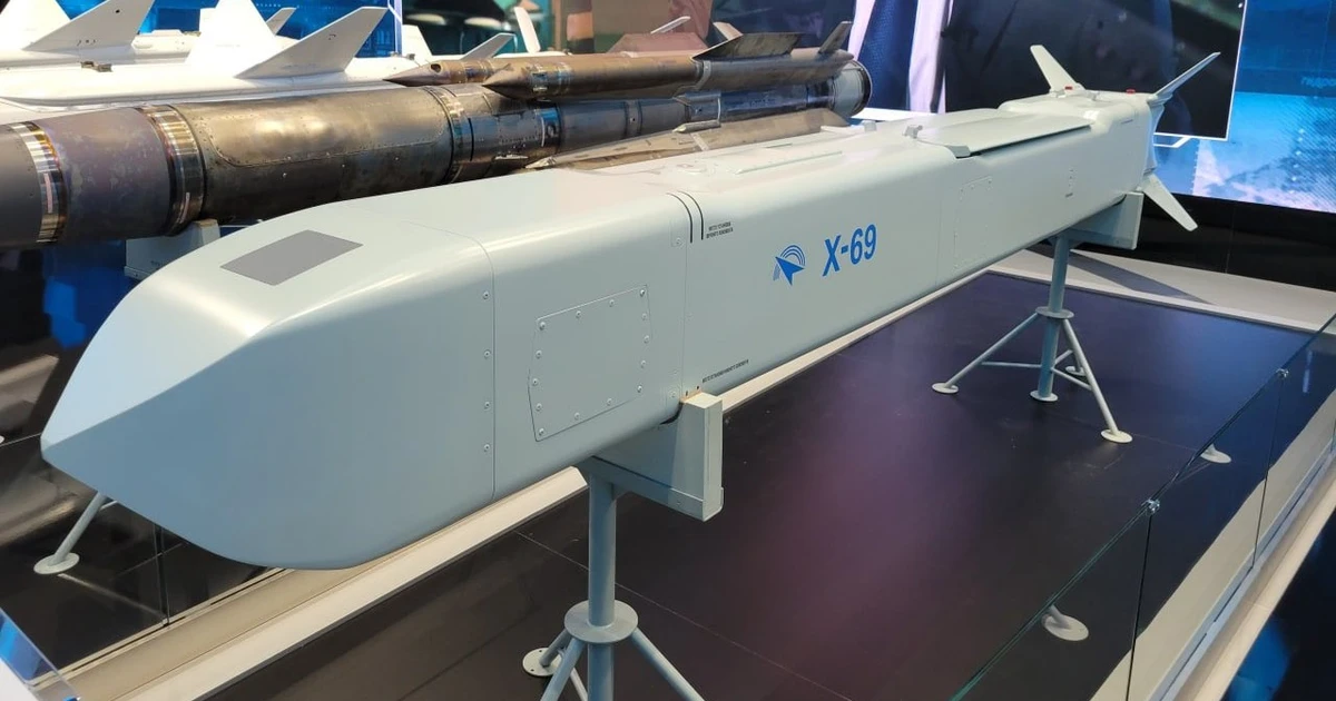 Nga giới thiệu tên lửa hành trình thế hệ mới Kh-69 tại Army 2023 | Vietnam+ (VietnamPlus)