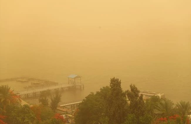Ai Cập: Bão cát lớn quét qua Cairo gây thiệt hại nghiêm trọng