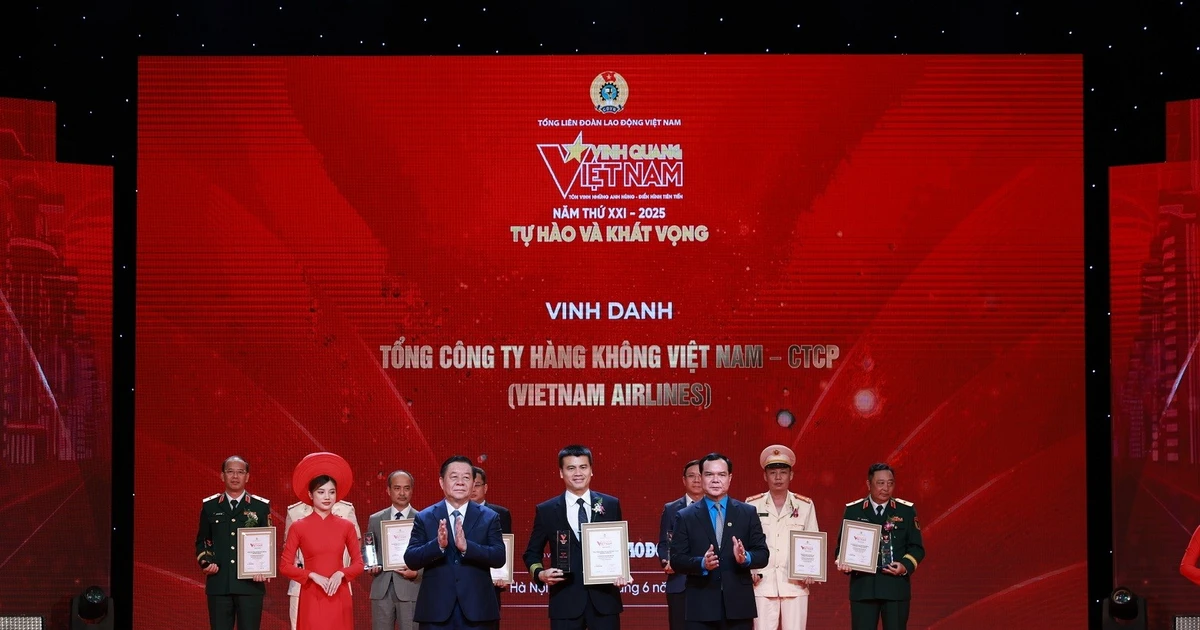 Vietnam Airlines vinh danh tại Vinh quang Việt Nam 2025
