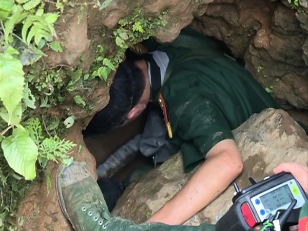 Thanh Hóa đánh sập hang Nước sau khi tìm thấy thi thể 3 phu vàng | Vietnam+ (VietnamPlus)