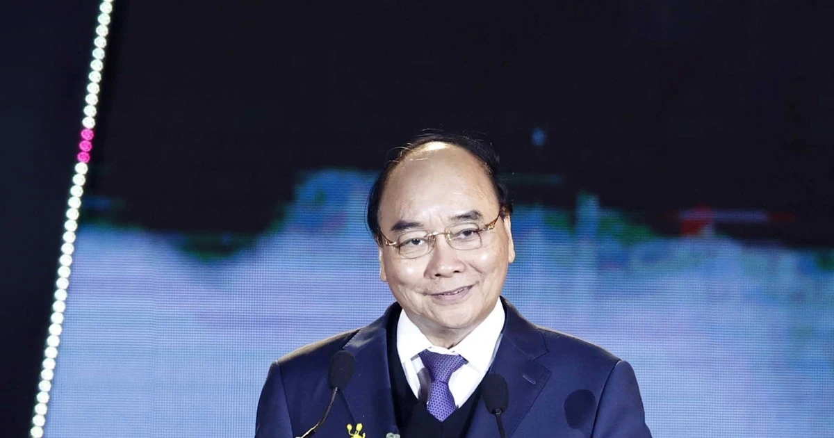 Chủ tịch nước Nguyễn Xuân Phúc dự Lễ vinh danh Nữ sỹ Hồ Xuân Hương | Vietnam+ (VietnamPlus)