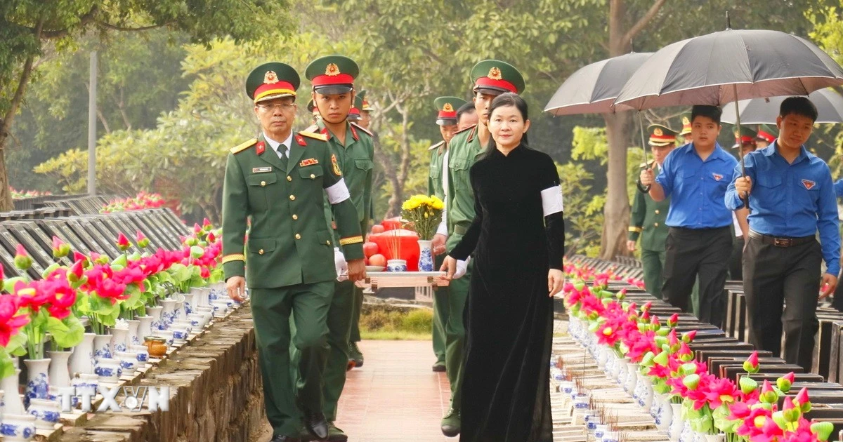 Đồng Nai Truy Điệu và An Táng 30 Hài Cốt Liệt Sỹ Quân Đội | Vietnam+ ...