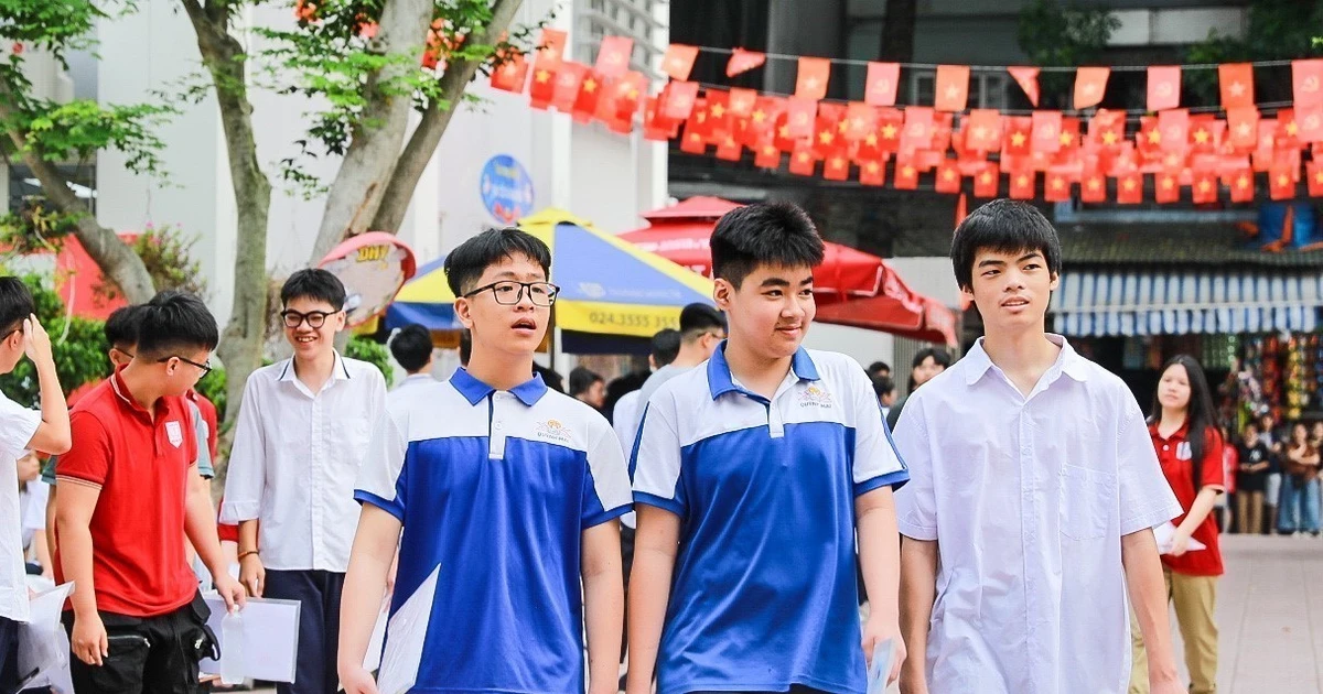 Sở Giáo dục và Đào tạo Hà Nội công bố điểm thi tuyển sinh vào lớp 10 chuyên