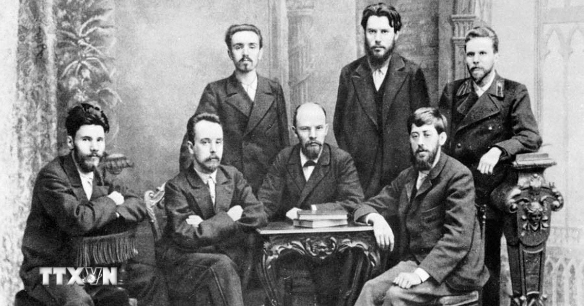 108 năm Cách mạng tháng 10 Nga: Một trong những sự kiện vĩ đại nhất thế kỷ 20 | Vietnam+ ...