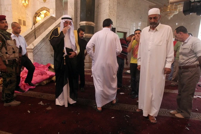 Xả súng vào nhà thờ Hồi giáo Sunni ở Iraq, hơn 30 người chết | Vietnam+ ...
