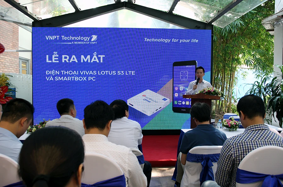 Cận cảnh Vivas Lotus S3 LTE và SmartBox PC vừa ra mắt tại Việt Nam ...