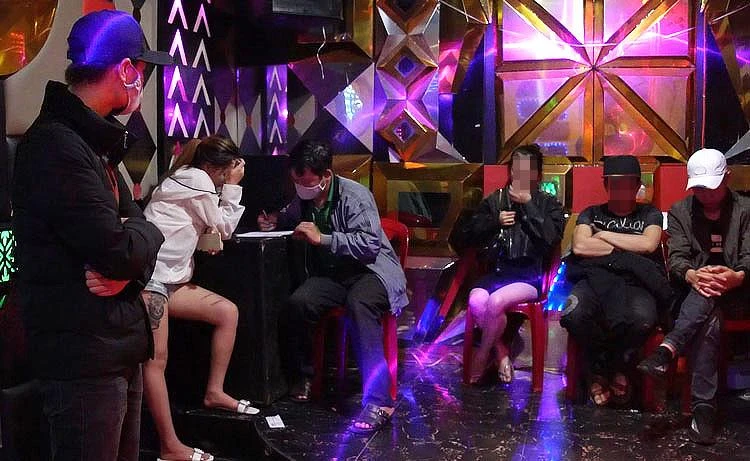 Lâm Đồng: Tạm giữ 30 đối tượng sử dụng ma túy trong quán karaoke ...