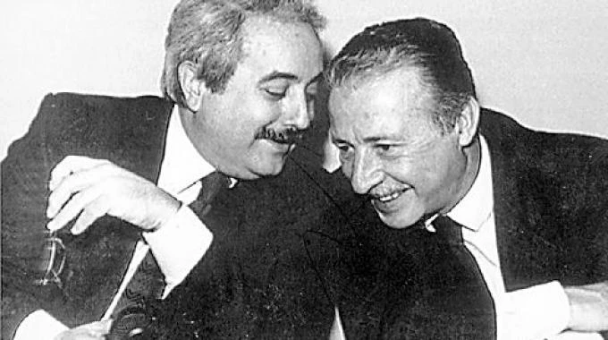 Thẩm phán Falcone và Borsellino là tấm gương của giới trẻ Italy ...