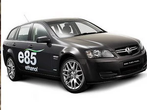 Xe Commodore e85 chạy bằng nhiên liệu từ ngũ cốc | Vietnam+ (VietnamPlus)
