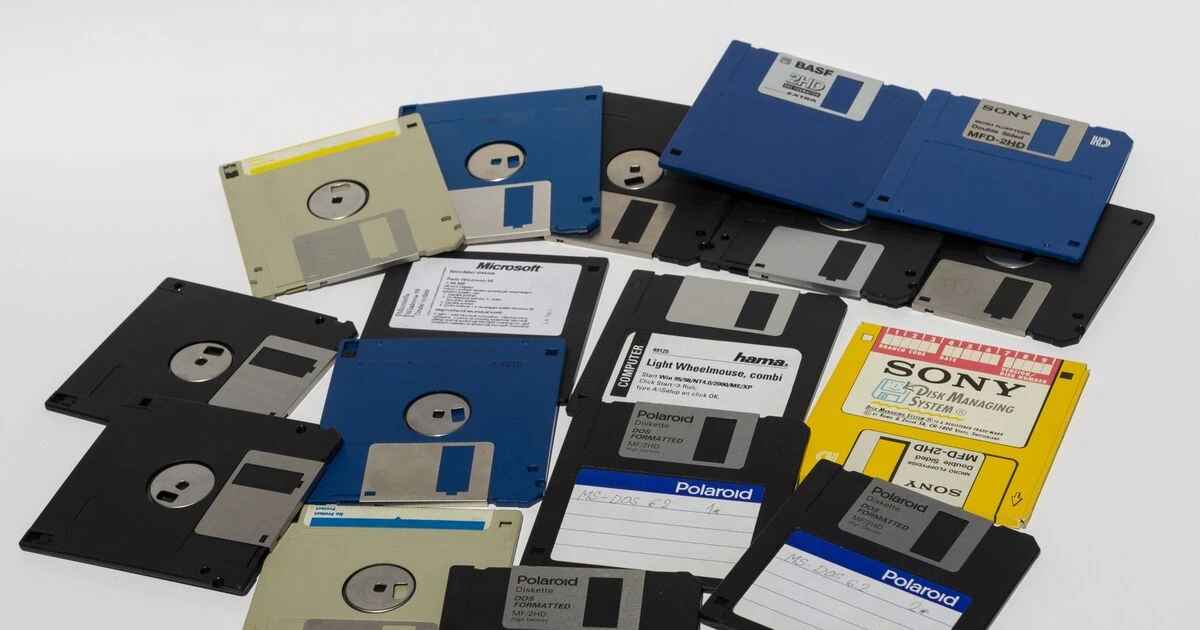 Chính phủ Nhật Bản chấm dứt hoàn toàn việc sử dụng đĩa mềm | Vietnam+ ...