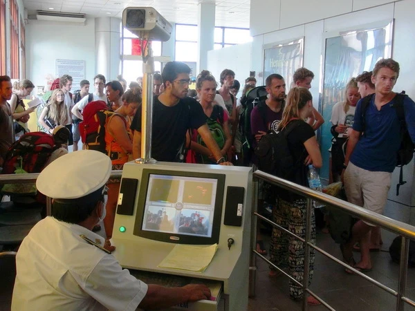 Việt Nam nâng cao cảnh giác, phòng chống dịch Ebola xâm nhập | Vietnam+ ...