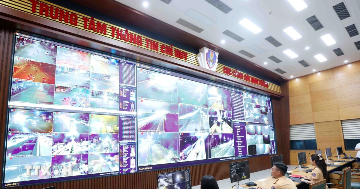 Hai camera AI giám sát giao thông ở Hà Nội phát hiện 1.452 trường hợp ...