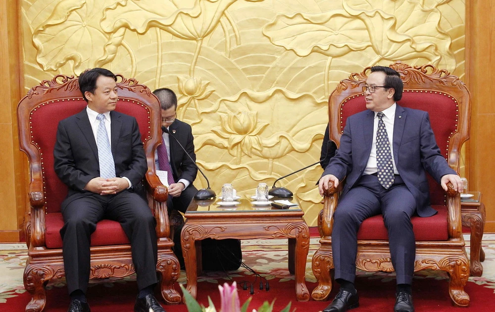 Ông Hoàng Bình Quân tiếp đoàn Trung ương Đoàn TNCS Trung Quốc ...