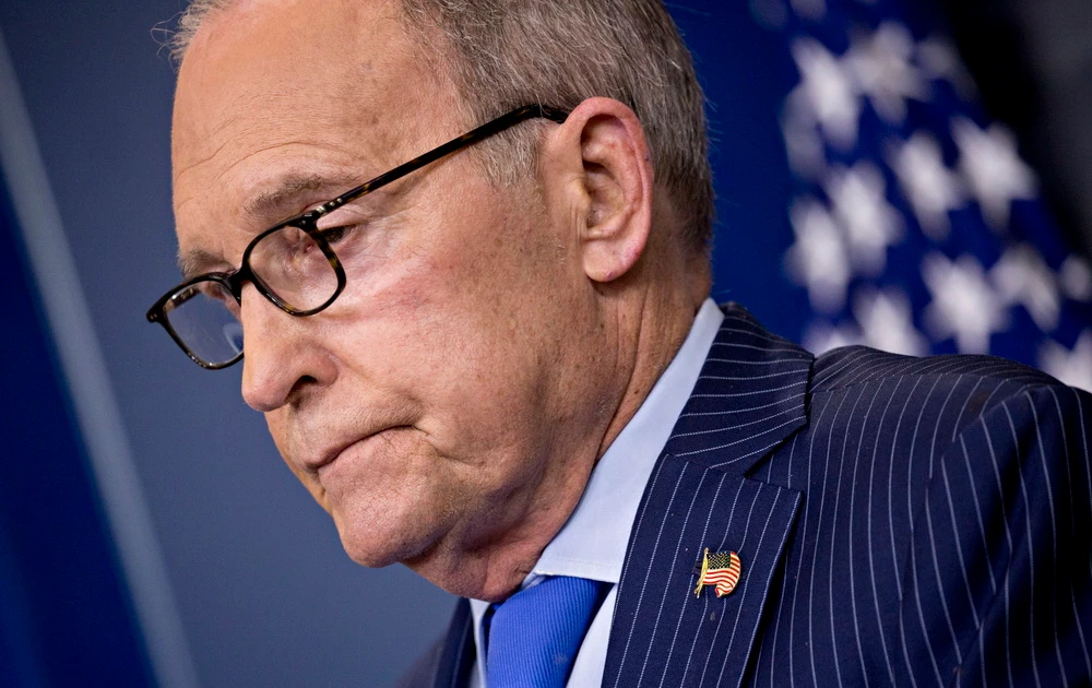 Cố vấn kinh tế của Nhà Trắng Larry Kudlow lên cơn đau tim | Vietnam+ ...