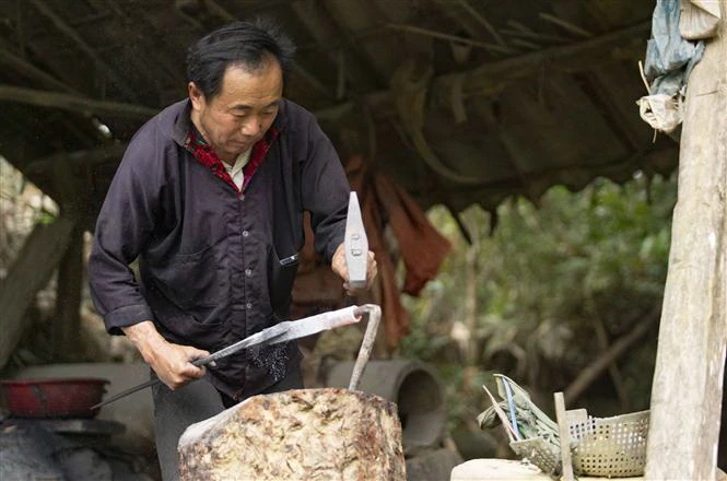 Nghề rèn của người Mông ở Điện Biên là Di sản Phi vật thể Quốc gia ...