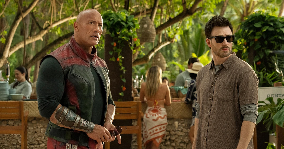 “Red One” khởi đầu mùa phim Giáng sinh chậm chạp dù có The Rock và ...