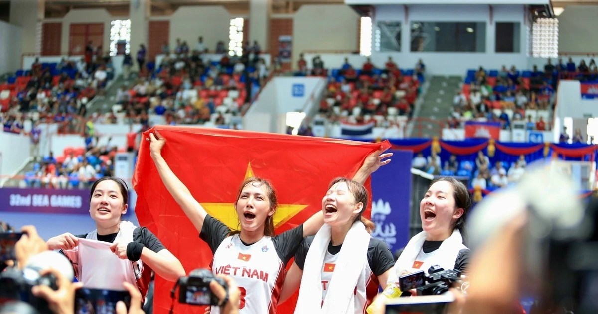 SEA Games 32: Đội Tuyển Bóng rổ nữ Việt Nam lần đầu đăng quang