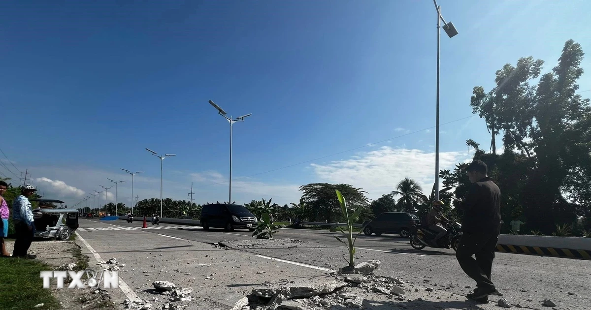 Đáy biển nâng lên 2m sau động đất ở Philippines