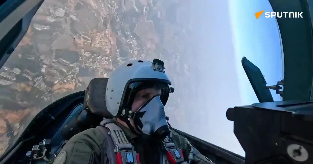 Su-57 Nga gây ấn tượng khi "khiêu vũ trên không" tại Ấn Độ | Vietnam+ (VietnamPlus)