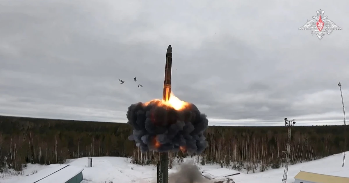 Ấn Độ thử thành công tên lửa đạn đạo có khả mang đầu đạn hạt nhân Agni ...