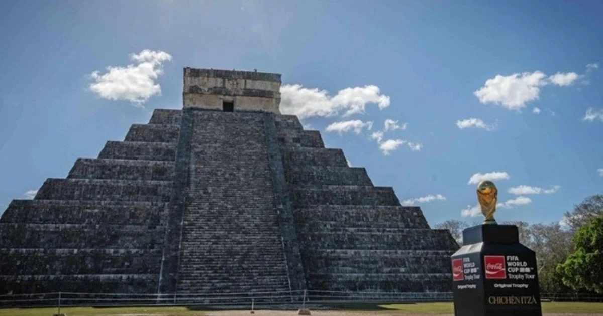 World Cup 2026: Mexico giới thiệu cúp vàng tại kỳ quan Chichén Itzá