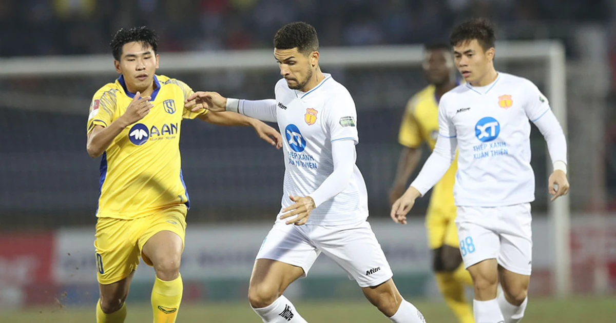 Vòng 22 V-League 2023/24: Nóng cuộc đua tránh suất play-off trụ hạng | Vietnam+ (VietnamPlus)