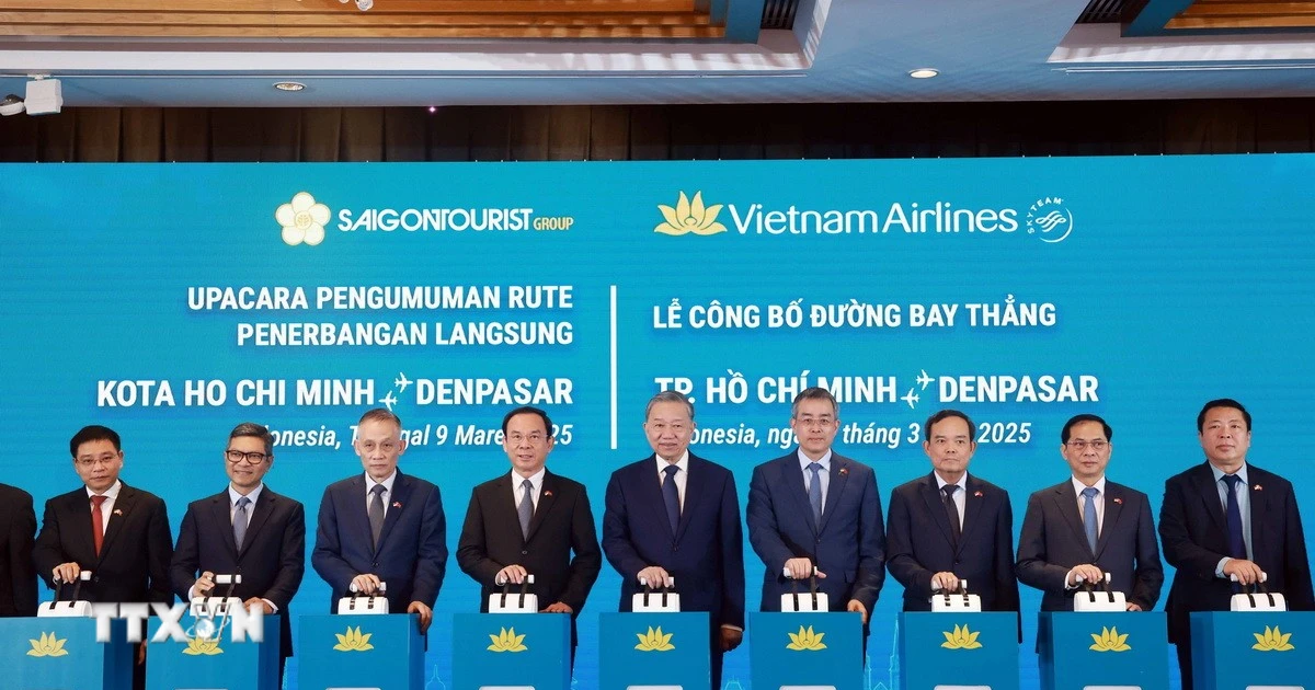 Tổng Bí thư dự Lễ khai trương đường bay thẳng Thành phố Hồ Chí Minh ...