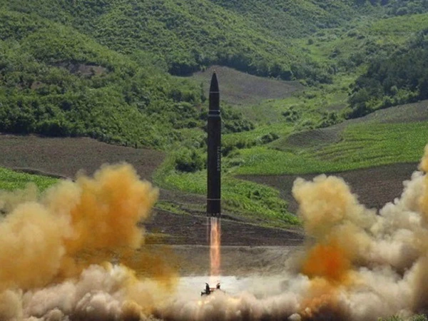 Hàn Quốc: Triều Tiên đang tới gần giai đoạn cuối cùng của ICBM | Vietnam+ (VietnamPlus)