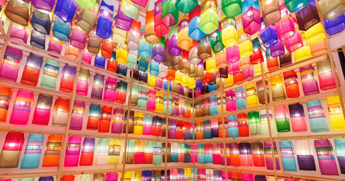 Triển lãm Ánh sáng Hàn Quốc: Đèn lụa Jinju tại Hà Nội hấp dẫn ...