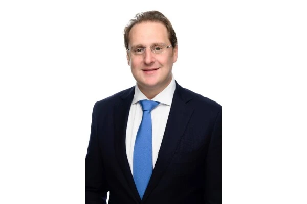 Ông Jeremy Deutsch được bổ nhiệm làm Chủ tịch của Vantage Data Centers ...