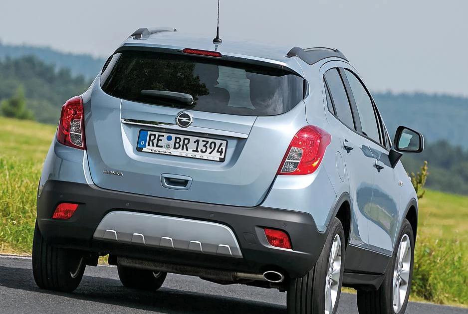 Opel công bố giá bán mẫu Insignia và Mokka sử dụng động cơ diesel ...