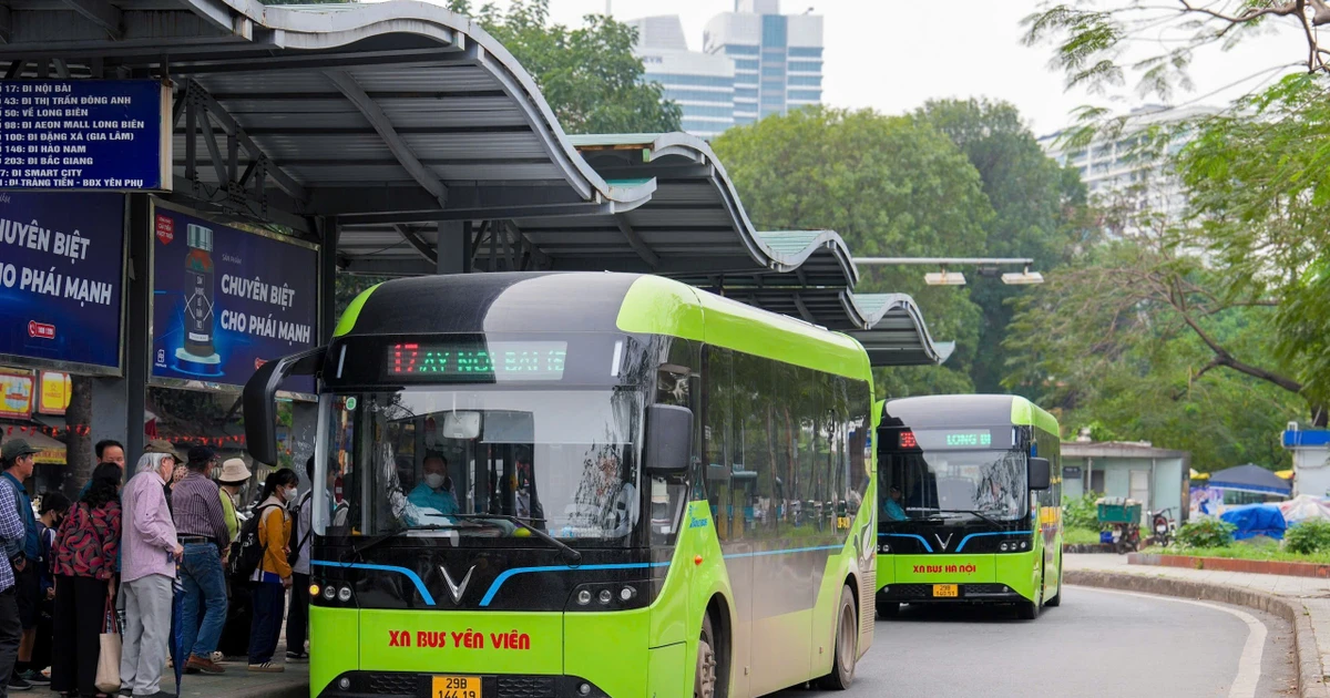 Hà Nội đẩy mạnh chuyển đổi xe buýt điện hướng tới đô thị xanh