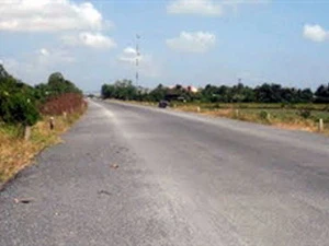 Thông xe tuyến đường Nam Sông Hậu dài 147km | Vietnam+ (VietnamPlus)