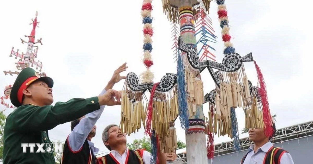 Quảng Ngãi công bố danh mục DSVH phi vật thể cấp quốc gia của người Co ...