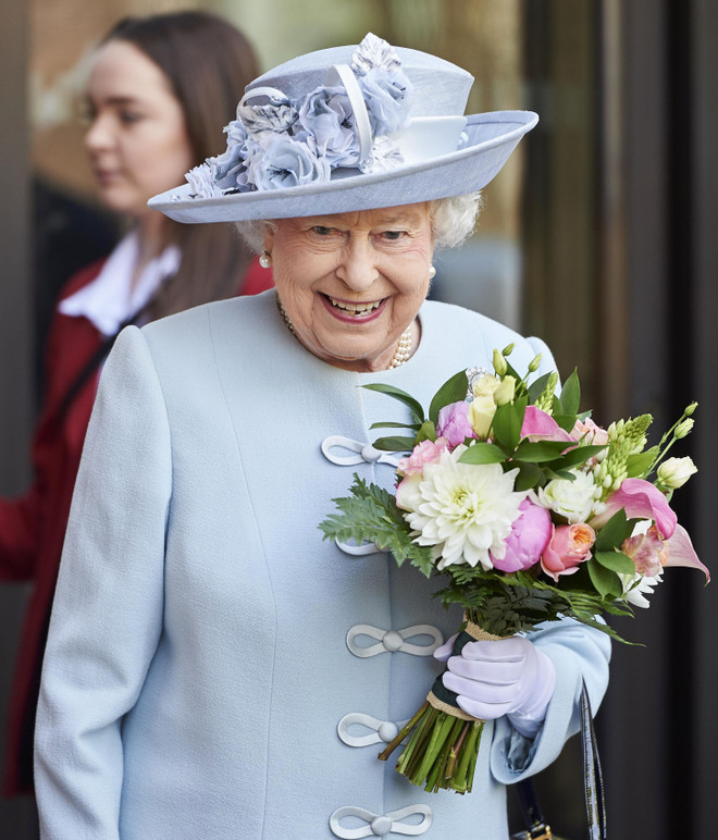 Nữ hoàng Elizabeth II trở thành Nữ hoàng Anh trị vì lâu năm nhất ...