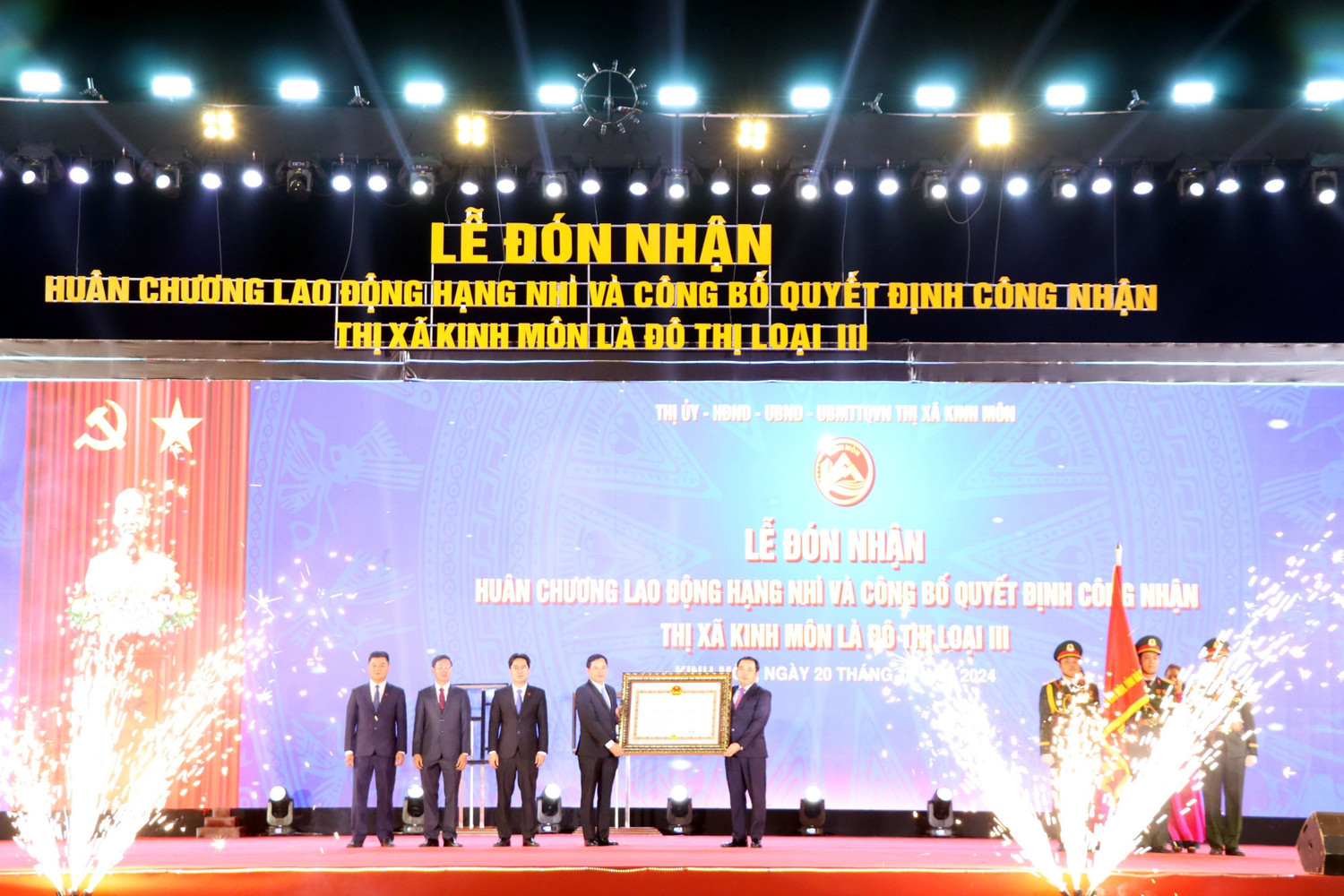Hải Dương công bố quyết định công nhận thị xã Kinh Môn là đô thị loại 3 ...